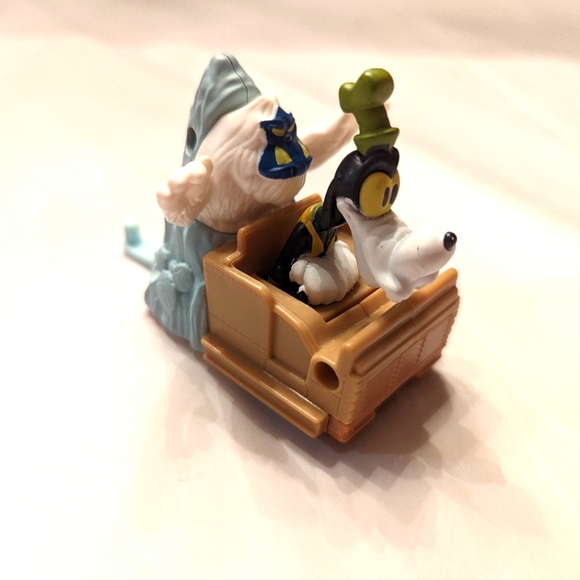 Disney | Toys | Goofy Expedition Everest Yeti Action Figure Toy Disney ...